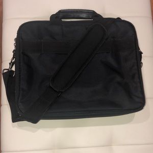 Dell | Bags | Dell Computer Laptop Case Bag W Shoulder Strap Black 1x15 ...